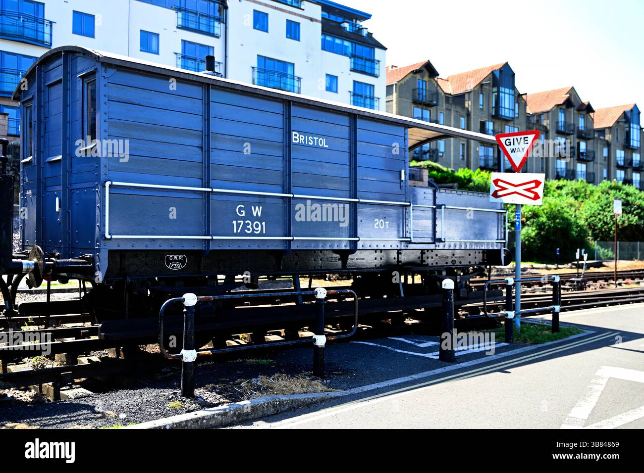 Old goods hi-res stock photography and images - Alamy