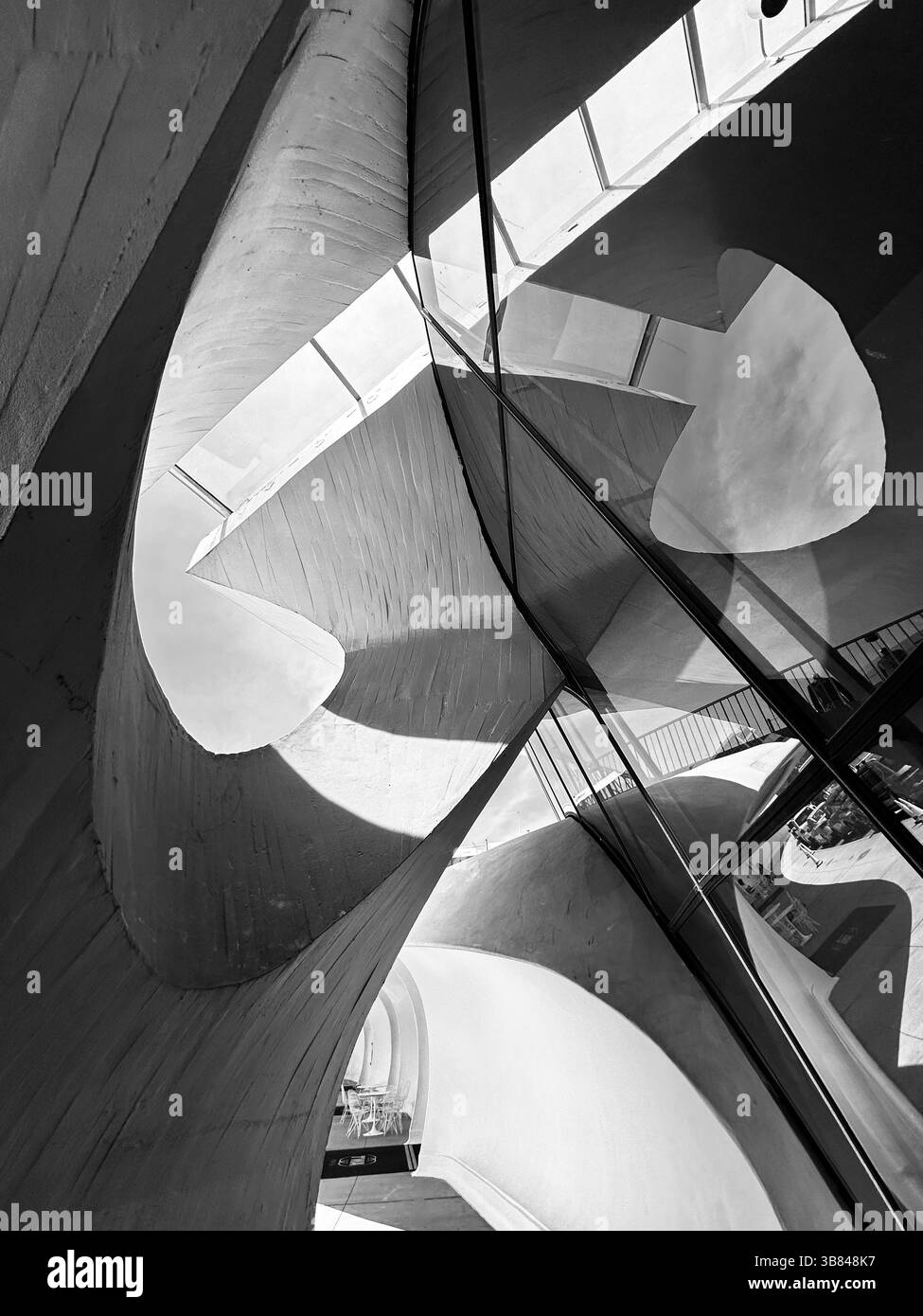 New york airport 1950s twa terminal hi-res stock photography and images ...