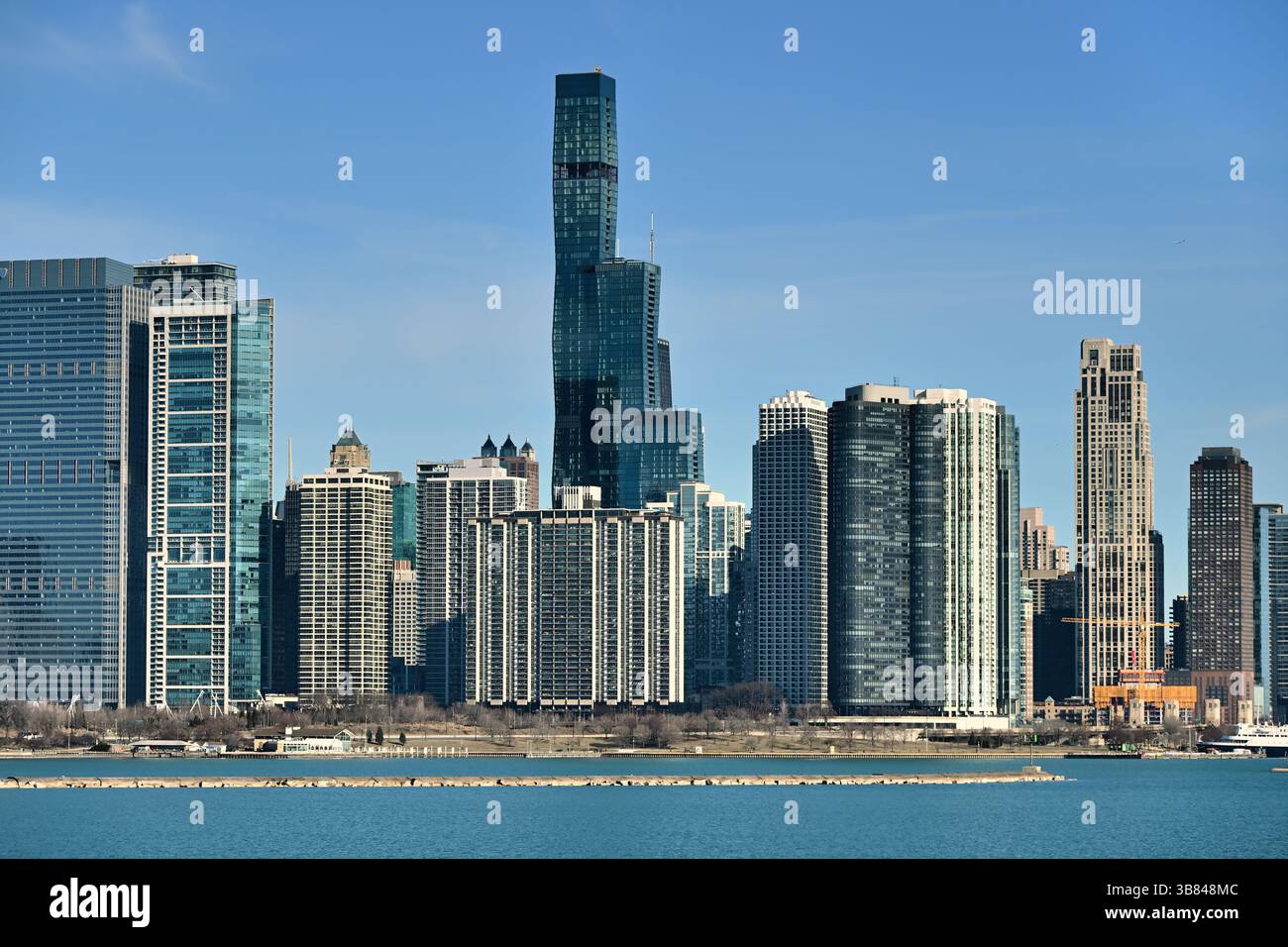 Chicago, Illinois, USA. Towering above its surroundings is the St ...