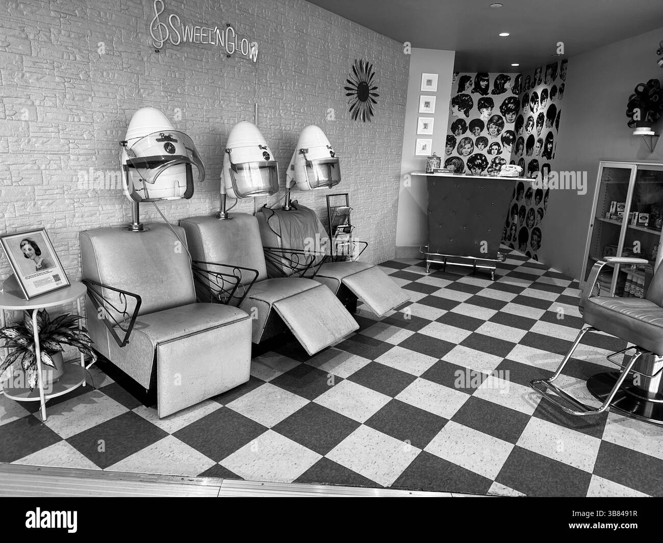 The TWA Hotel at JFK International Airport Terminal 5 in Flushing ...