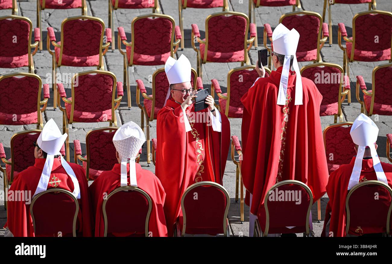 Rom, Vatikan 26.04.2025 Beerdigung Papst Franziskus: Schmuckbild Ein ...