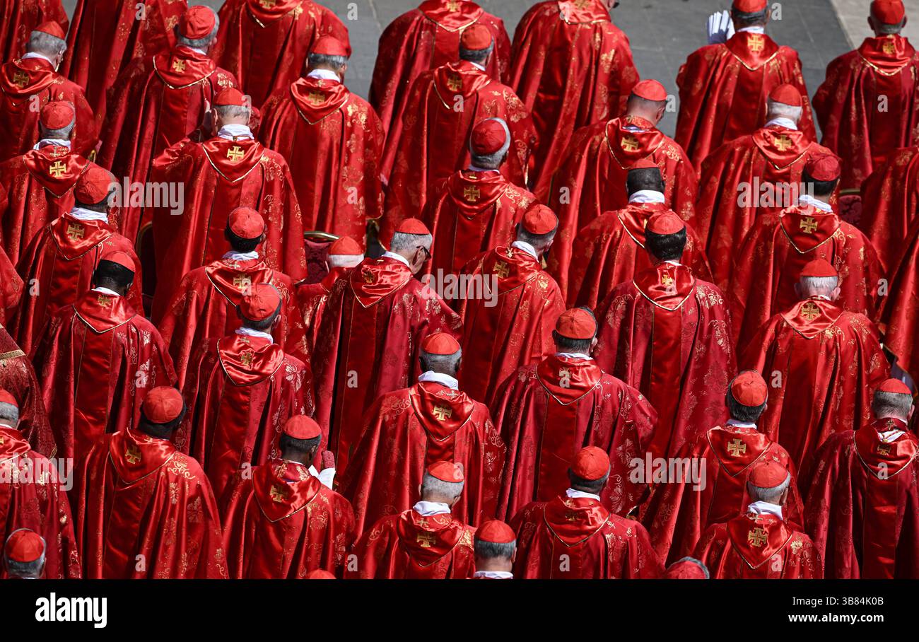 Rom, Vatikan 26.04.2025 Beerdigung Papst Franziskus: Kardinael bei der ...