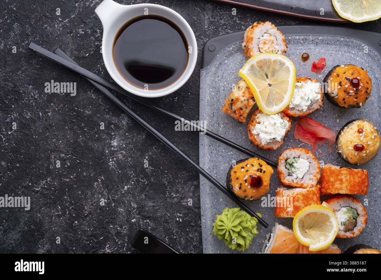 Top down view of sushi roll hi-res stock photography and images - Alamy