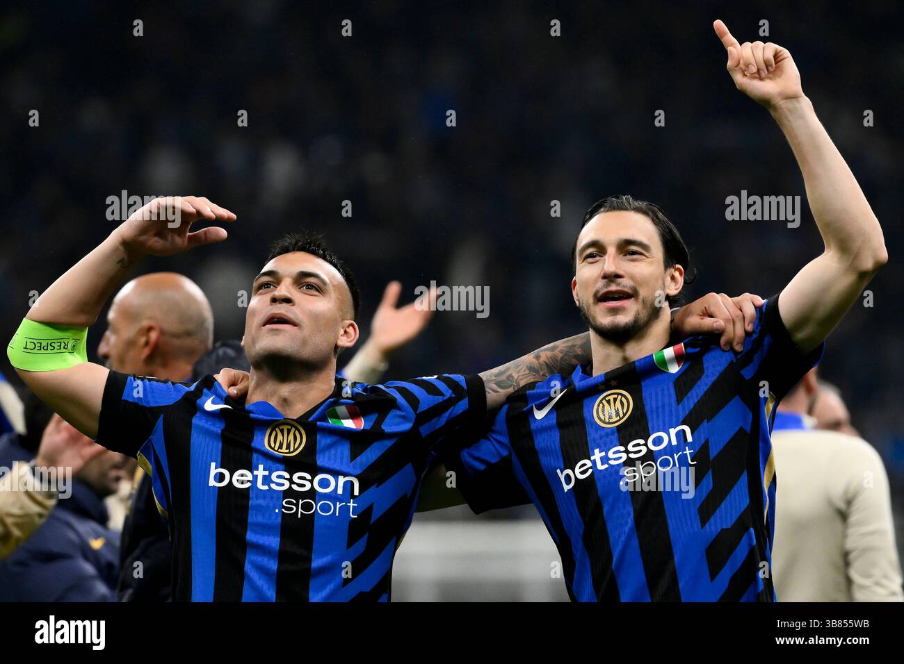 Lautaro Martinez and Matteo Darmian celebrate at the end of the UEFA ...