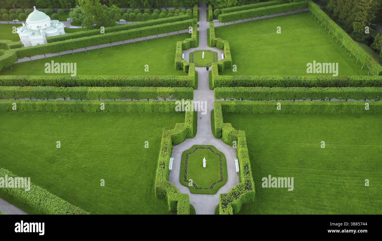 Evening walk in Catherine Park and a bird's eye view Stock Photo - Alamy