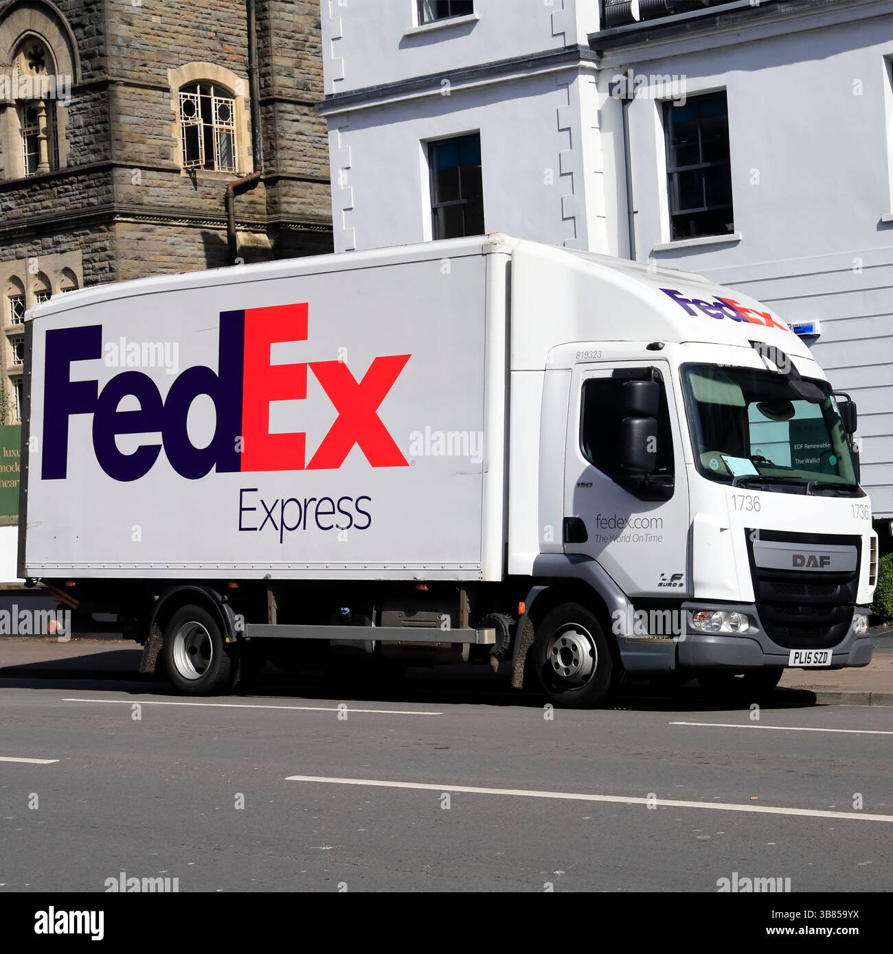 Fedex express cardiff hi-res stock photography and images - Alamy
