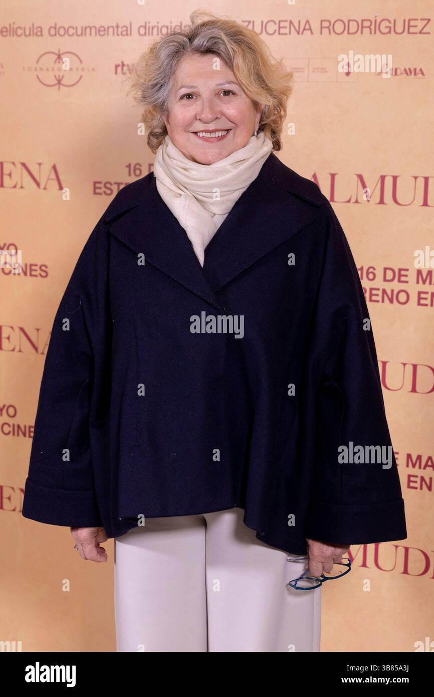 Esther García attended 'Almudena' premiere at Cine Estudio del Circulo ...