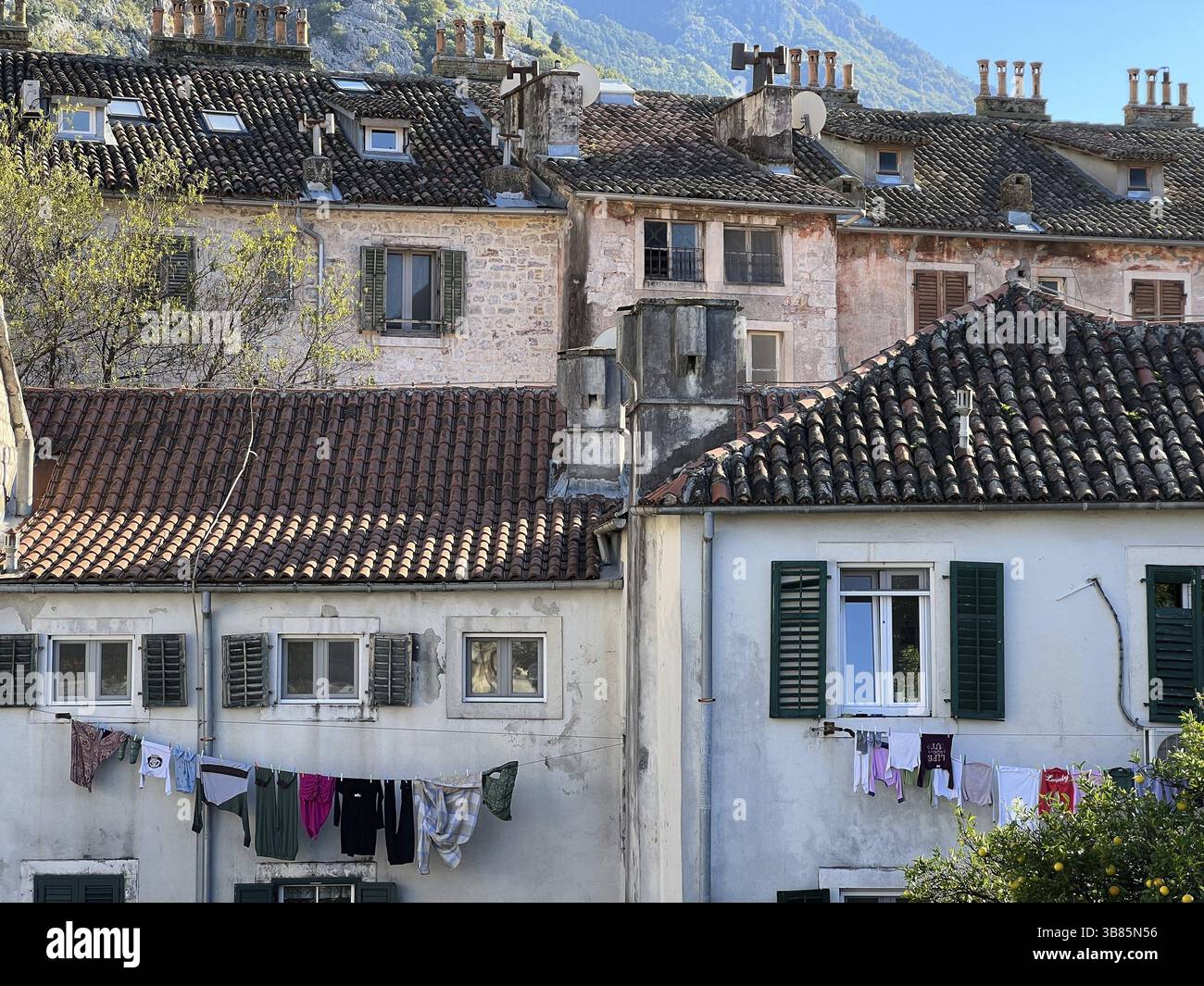 Clotheslines in historic city hi-res stock photography and images - Alamy