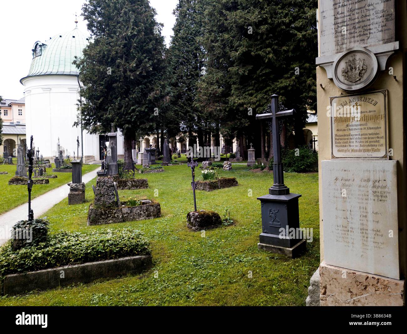 Salzburg - St.Sebastian Friedhof Historischer Friedhof auf dem sich das ...