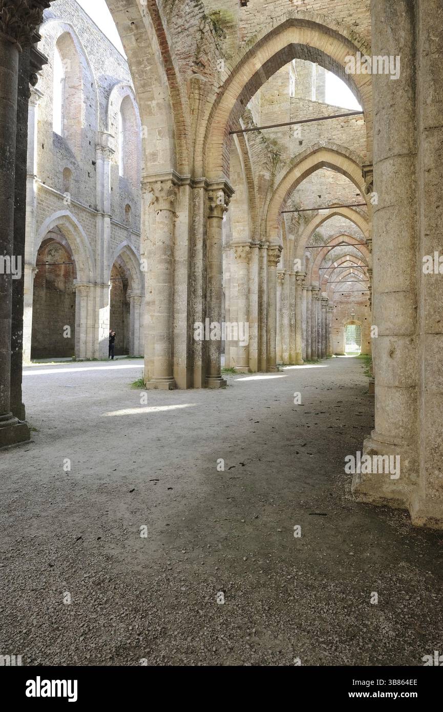 An impressive and beautiful gothic columnade in Tuscany Stock Photo - Alamy