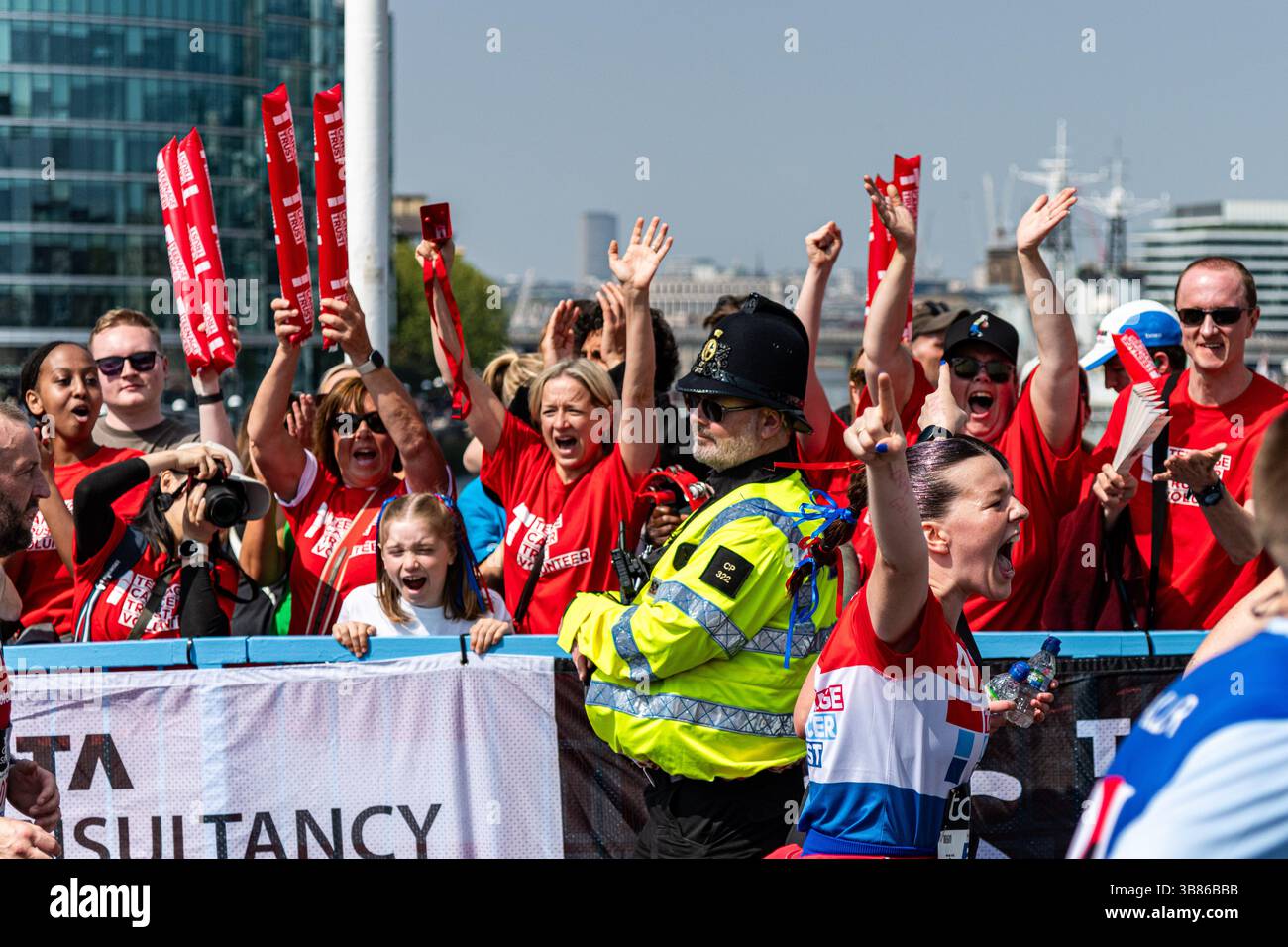 Spectators watching and supporting runners at the London Marathon 2025 ...