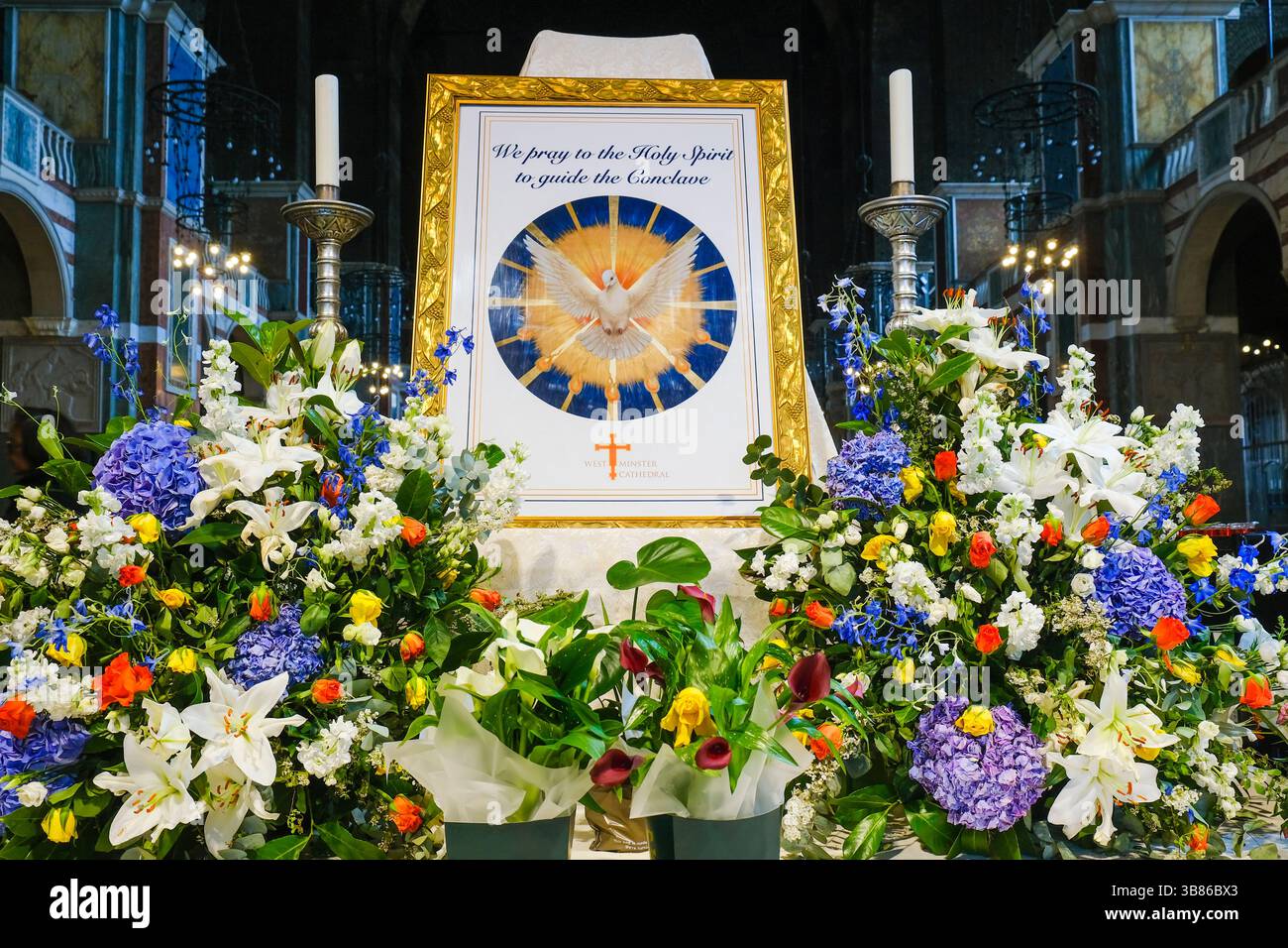 London, UK. 7th May, 2025. A notice - replacing the portrait of the ...