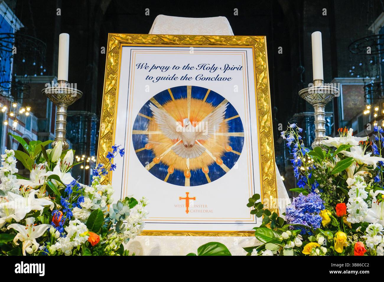 London, UK. 7th May, 2025. A notice - replacing the portrait of the ...