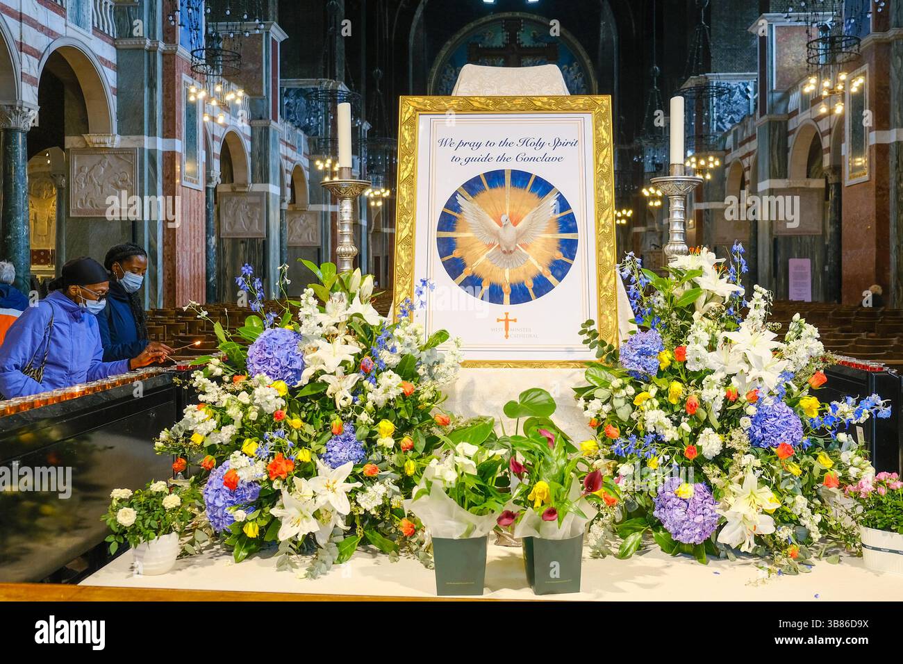 London, UK. 7th May, 2025. A notice - replacing the portrait of the ...