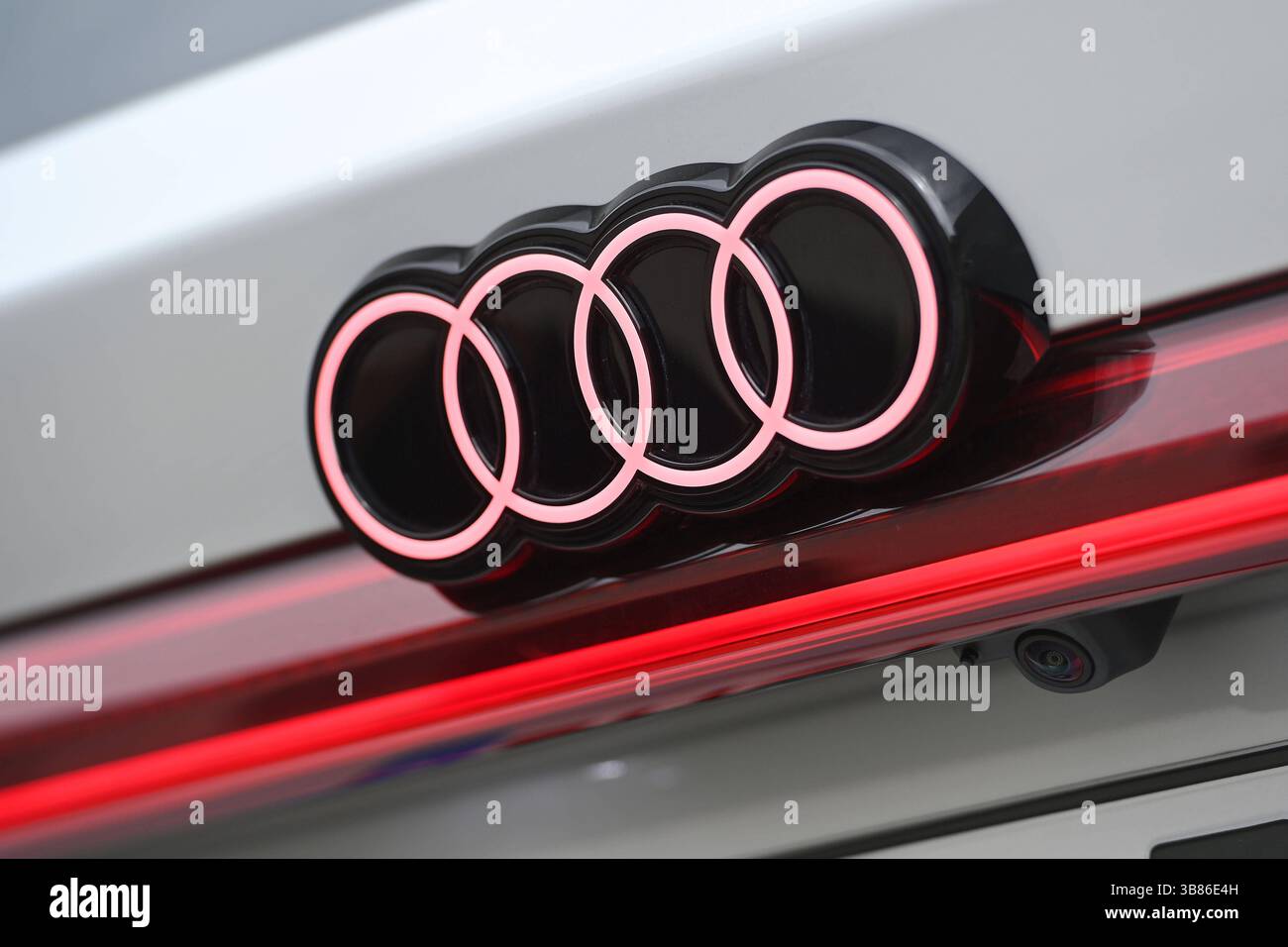 Neues Design der Audi Ringe,Markenemblem, Markenlogo,Logo,Emblem.E-tron ...
