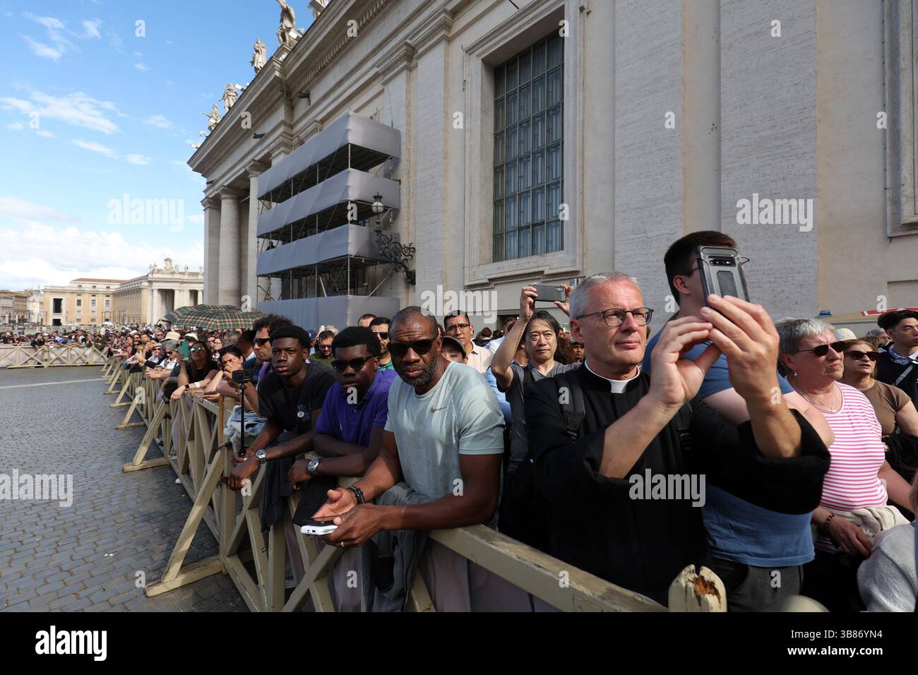 Rome, Italy. 07th May, 2025. Rome Italy 05/07/2025: Thousands of ...