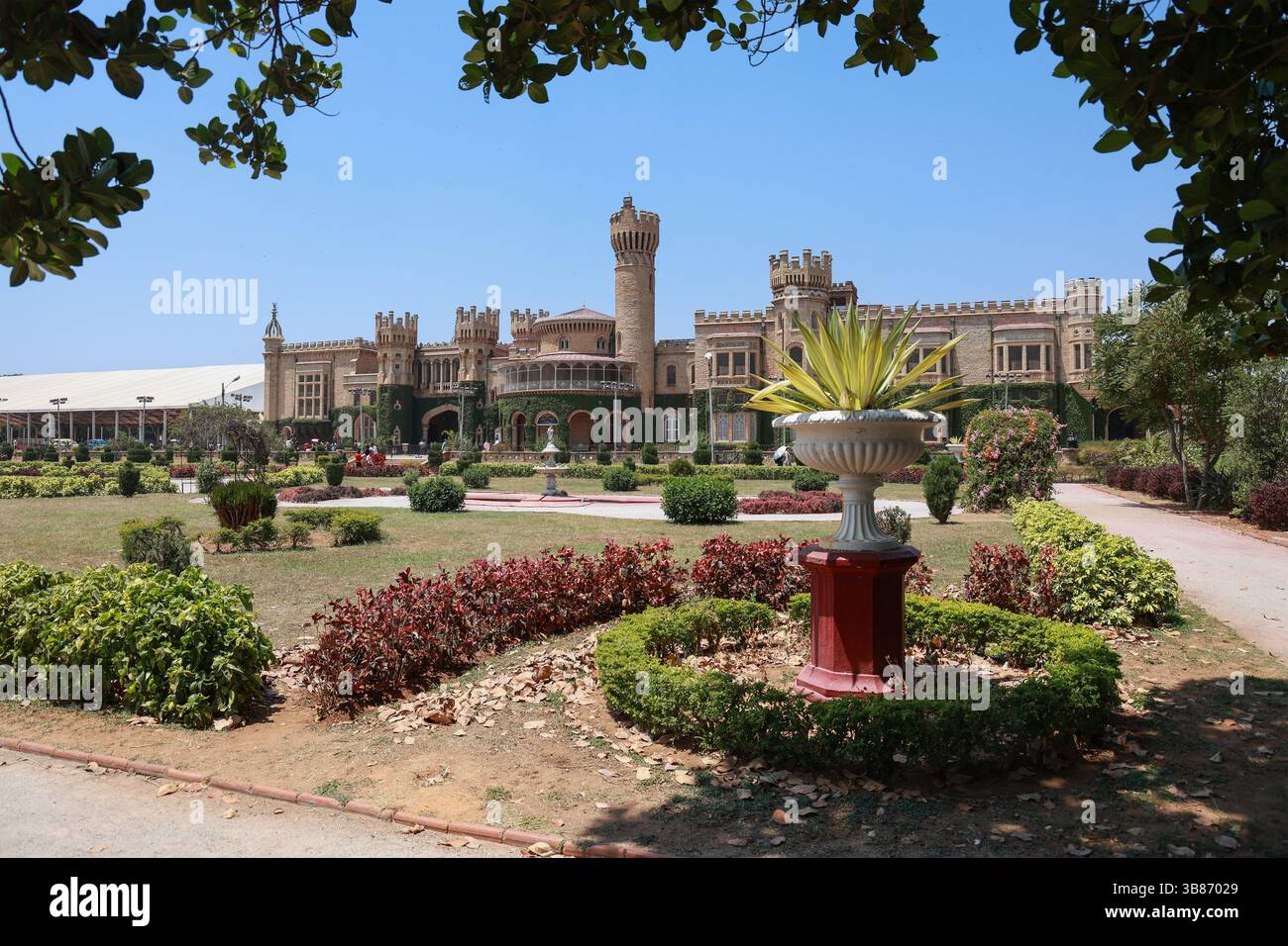 Bengaluru Palace in Bangalore, Karnataka, India Stock Photo - Alamy