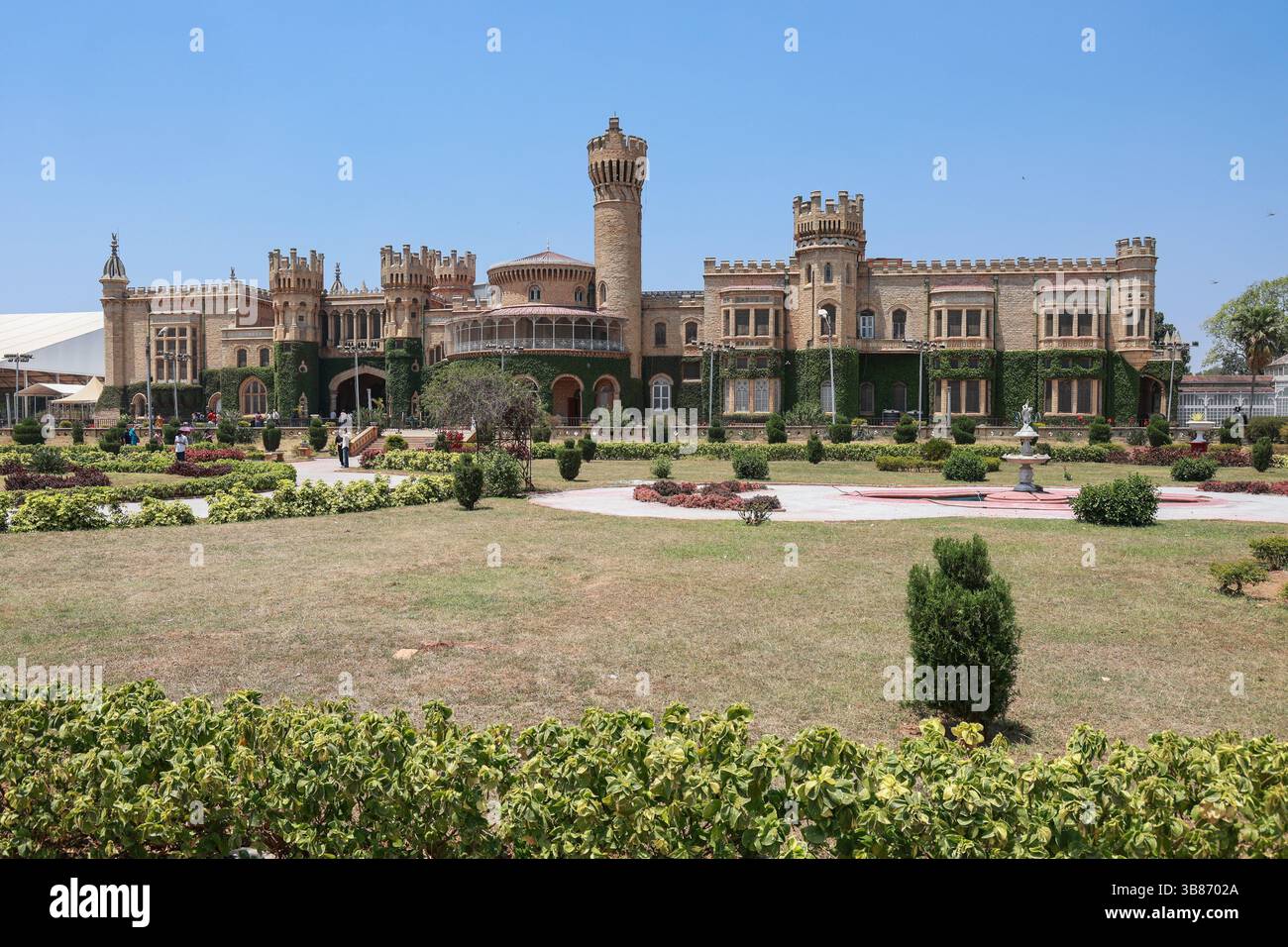 Bengaluru Palace in Bangalore, Karnataka, India Stock Photo - Alamy