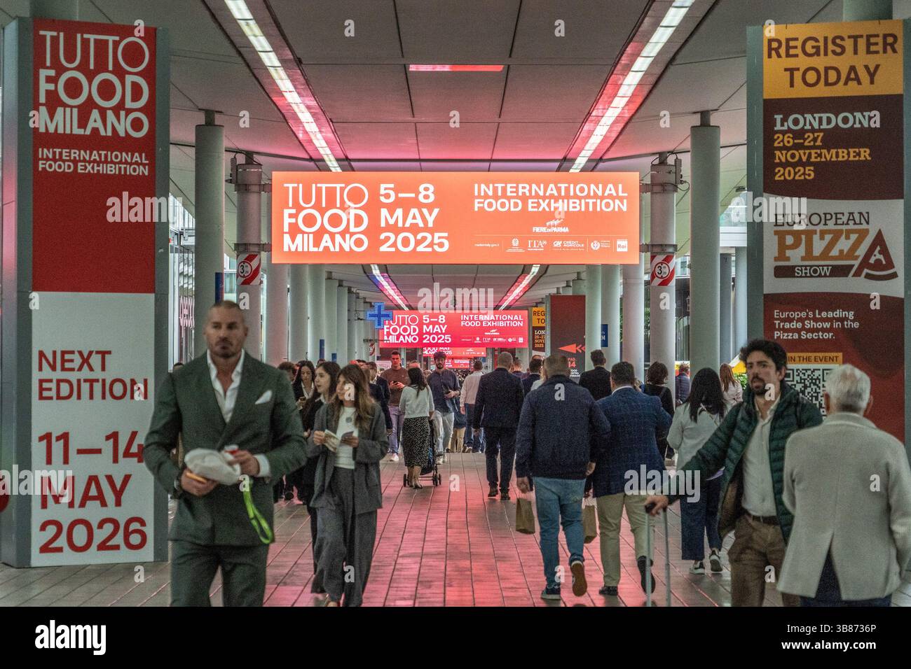 Rho, Rho. 07th May, 2025. RHO (MILAN) - Thousands of people visiting ...