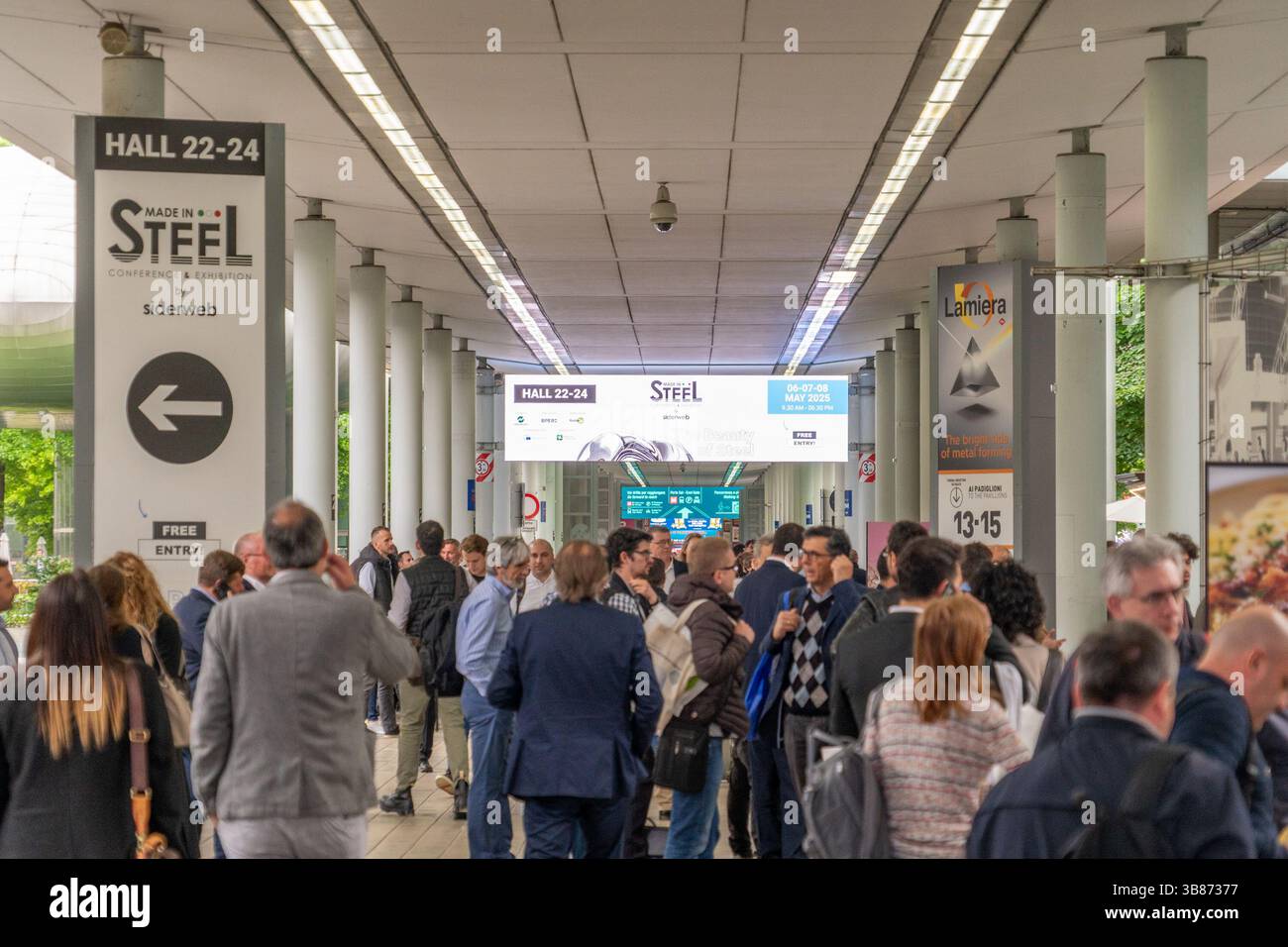 Rho, Rho. 07th May, 2025. RHO (MILAN) - Thousands of people visiting ...