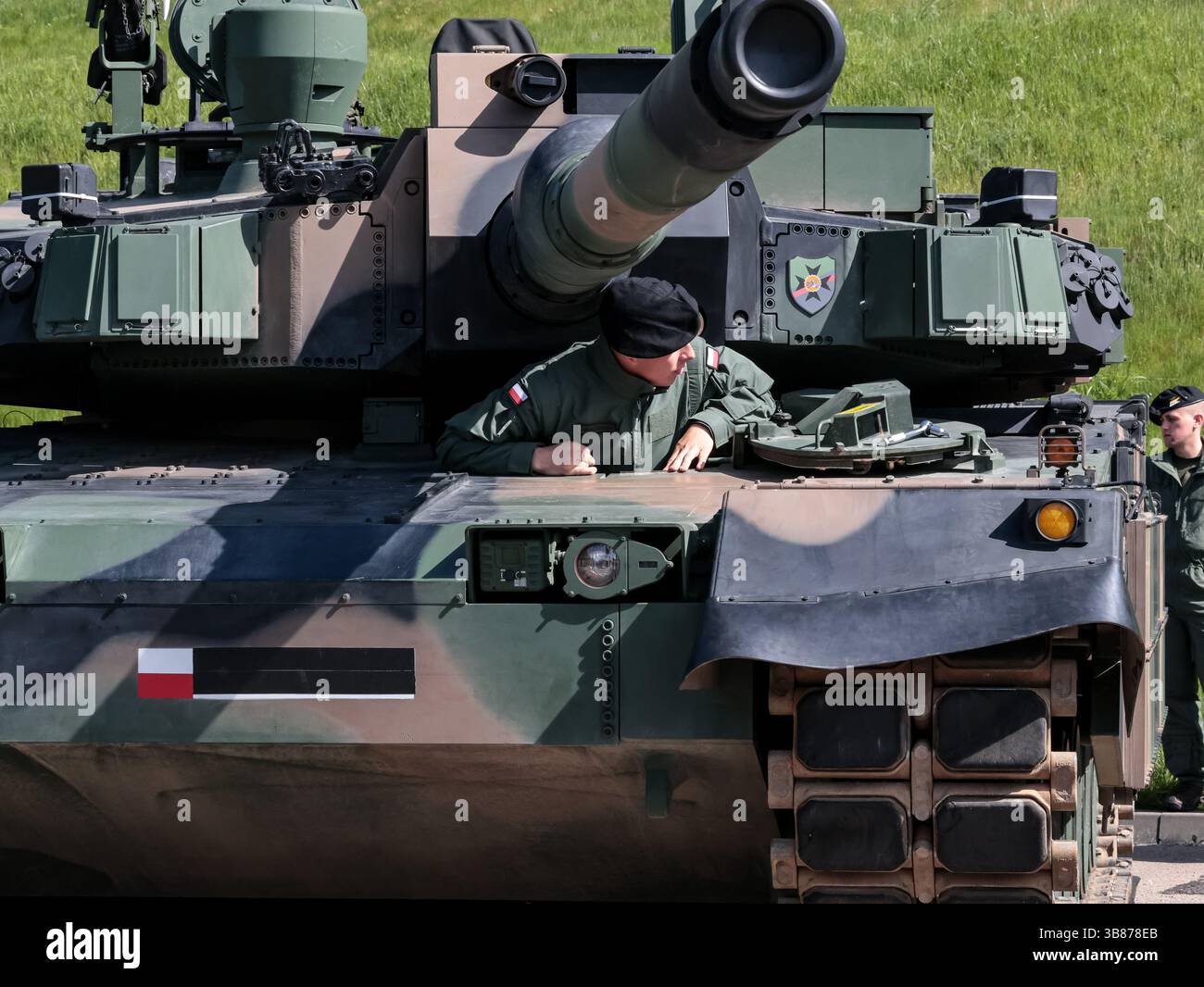 Warsaw, Poland. 07th May, 2025. A soldier enters K2 GF tank during the ...