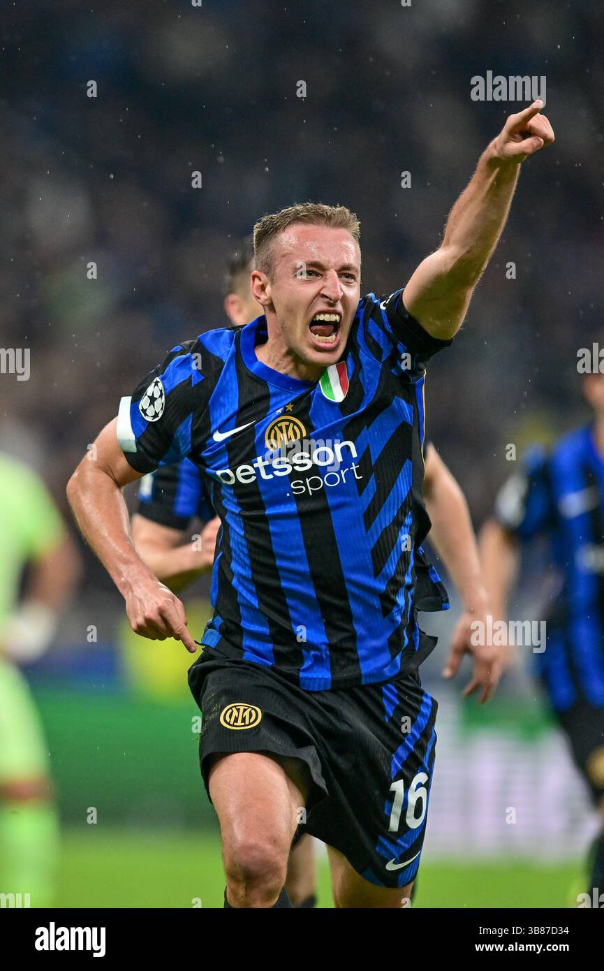 Milano, Italy. 06th May, 2025. Davide Frattesi (16) of Inter scores for ...