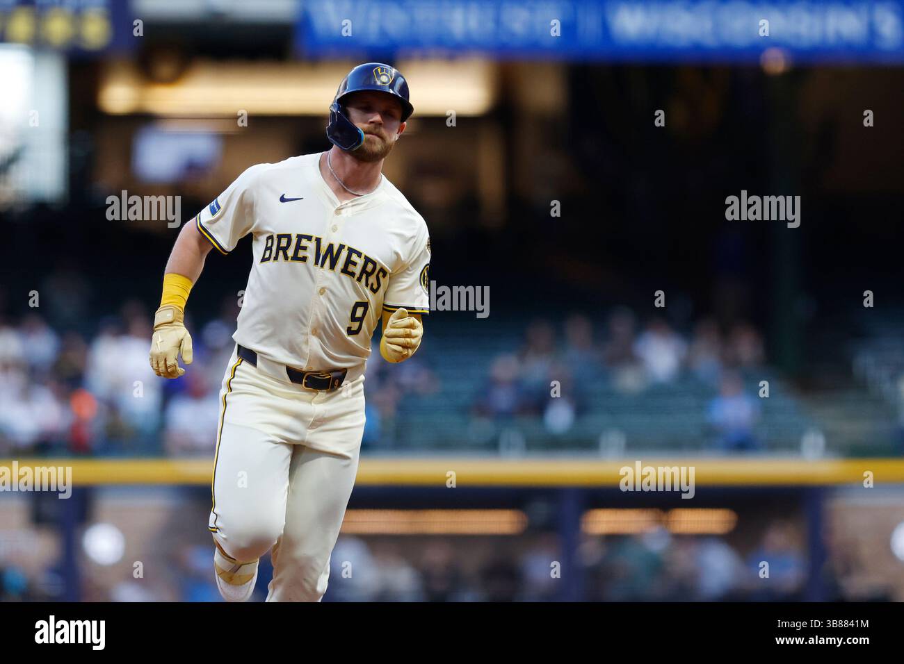 MILWAUKEE, WI - MAY 06: Milwaukee Brewers first base Jake Bauers (9 ...
