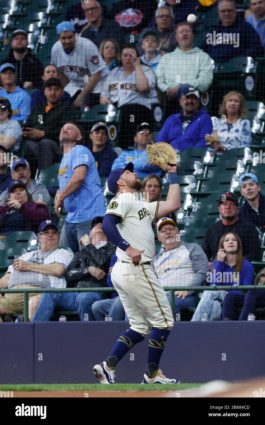 MILWAUKEE, WI - MAY 06: Milwaukee Brewers first base Rhys Hoskins (12 ...