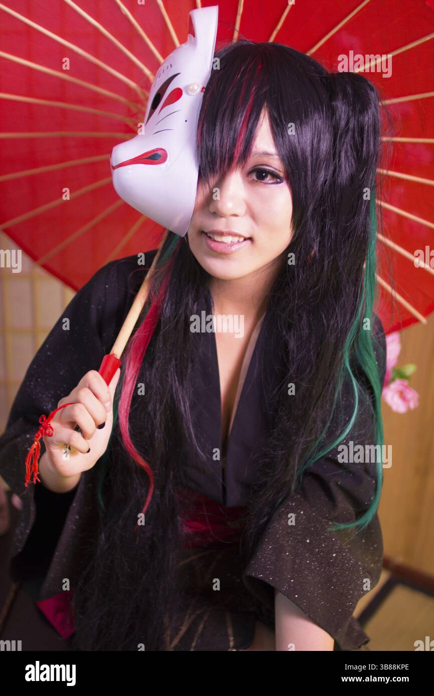 Cosplay women hi-res stock photography and images - Alamy