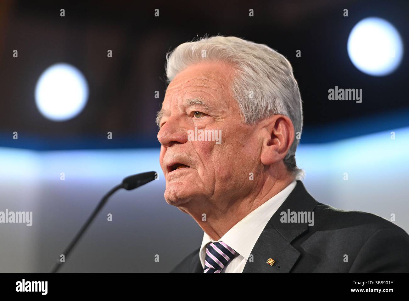 Media Freedom Prize Winner: Joachim Gauck, former Federal President ...