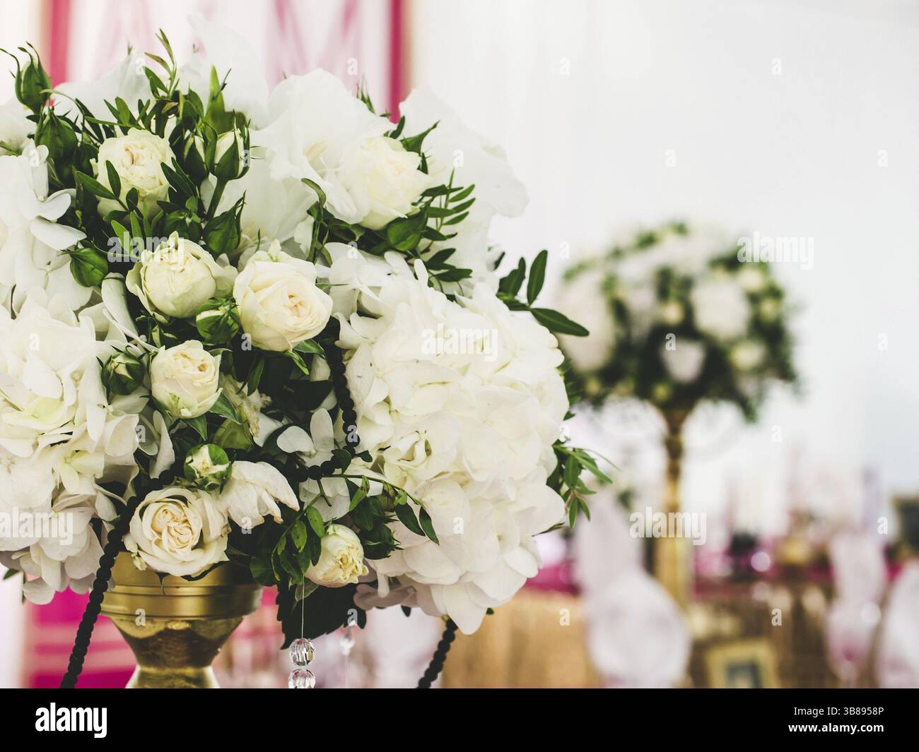 Beautiful dinner wedding table setting, summer outdoor Stock Photo - Alamy
