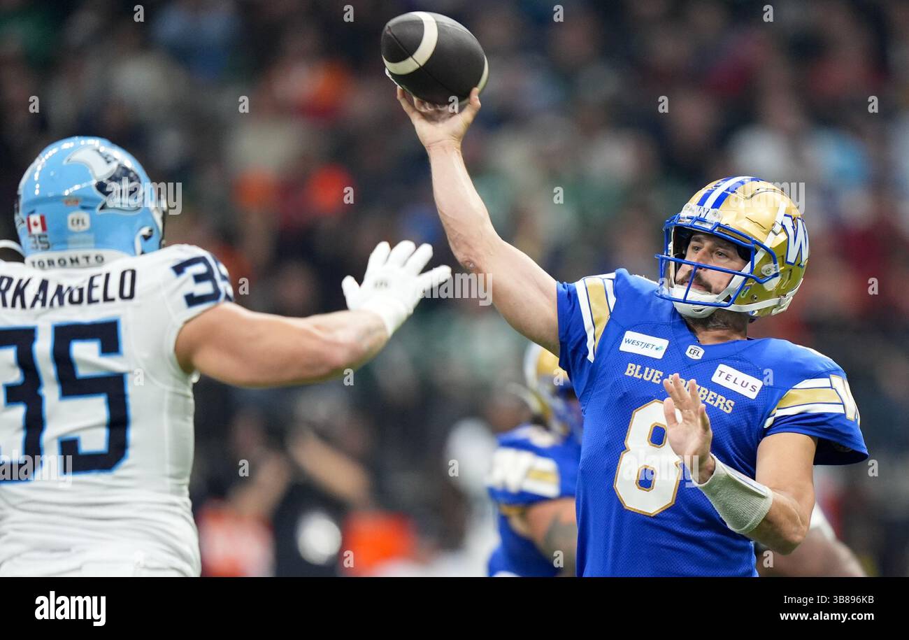 Vancouver, Canada. 17th Nov, 2024. Winnipeg Blue Bombers quarterback ...