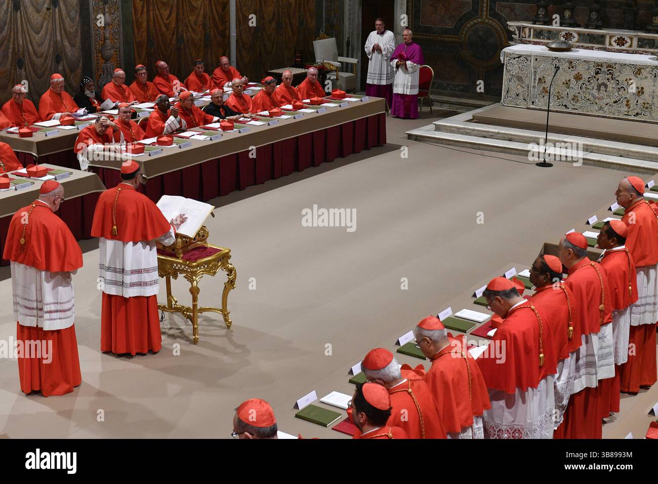 Rome, Italy. 07th May, 2025. Italy, Rome, Vatican, 07-05-2025 Vatican ...