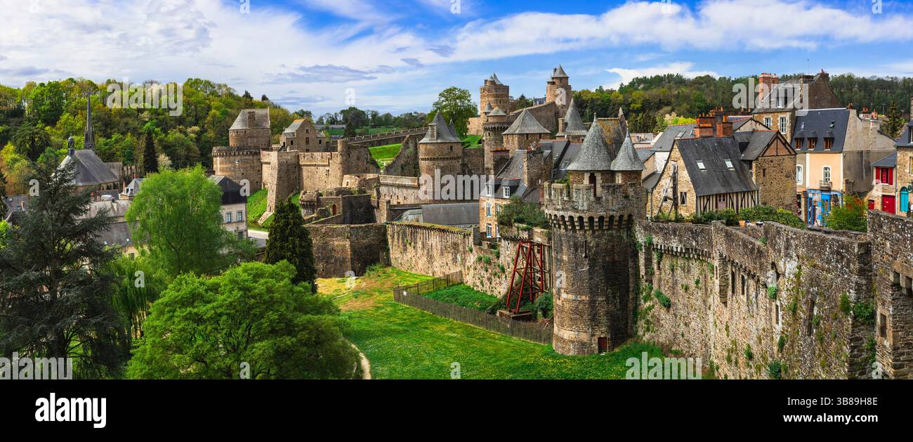 France travel . best scenic villages and castles in Brittany ...