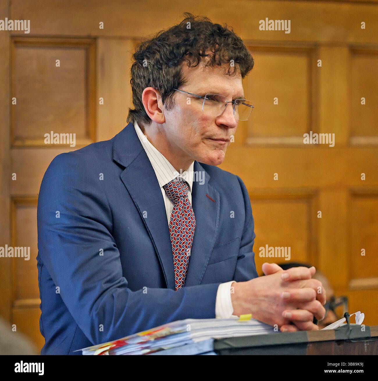 Attorney Robert Alessi cross examines witness Jessica Hyde during Karen ...