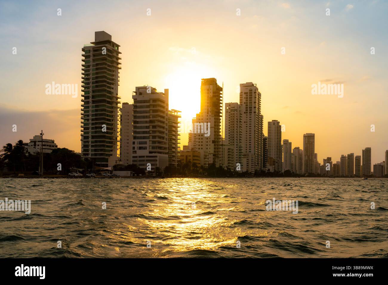 Sunset caribbean sea colombia hi-res stock photography and images - Alamy