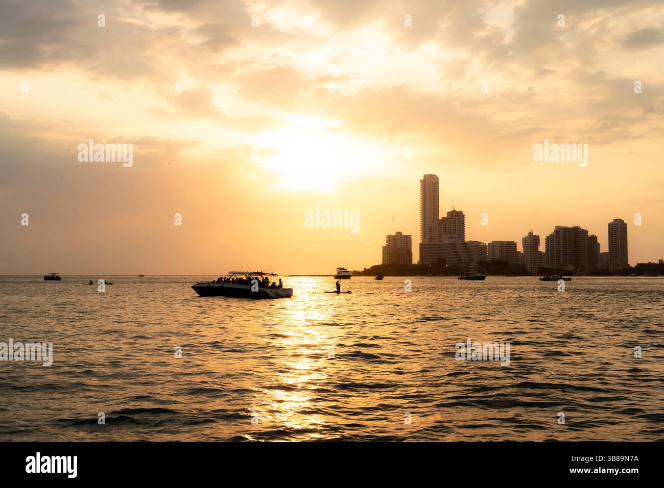 Colombia sunset hi-res stock photography and images - Alamy