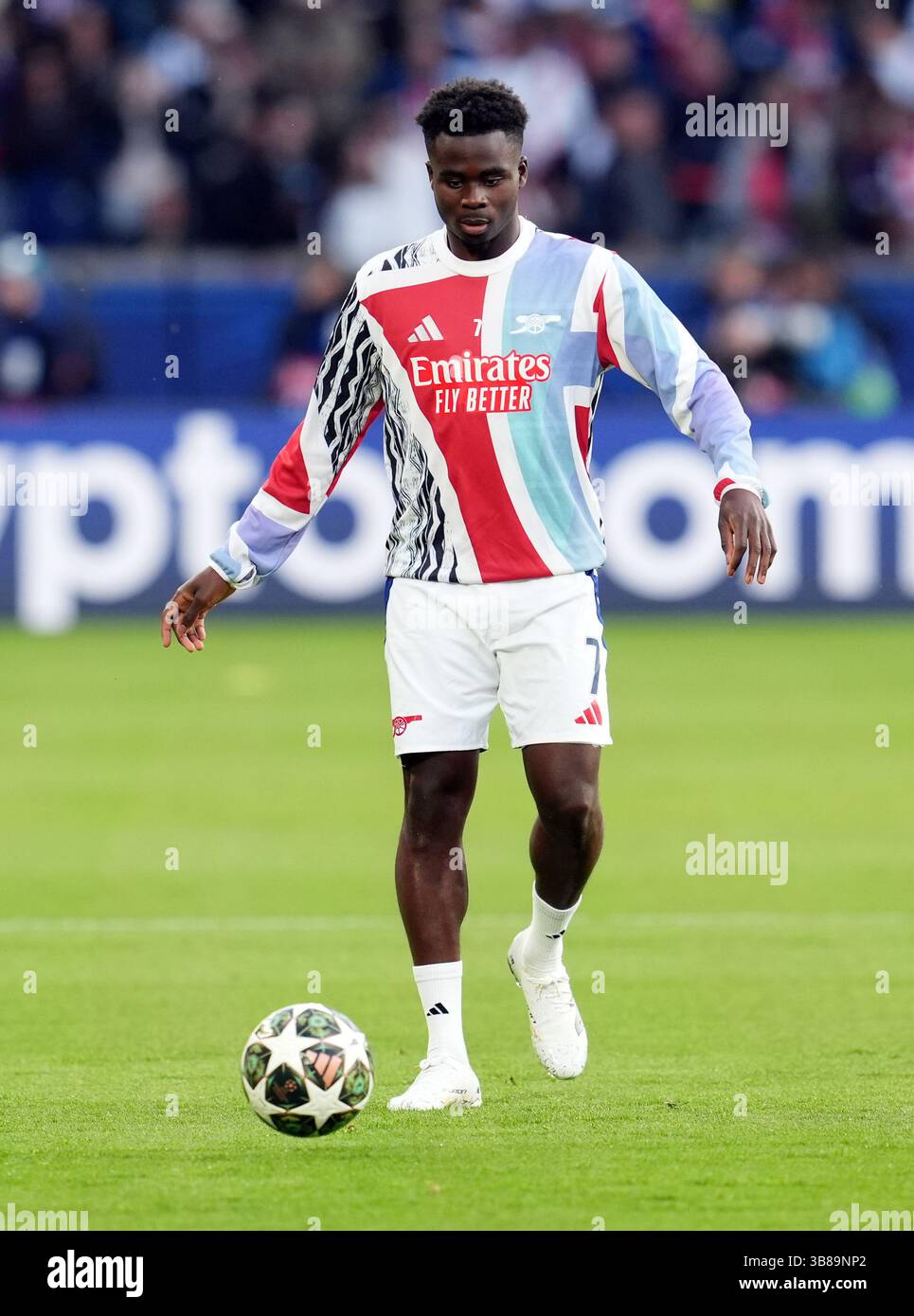 Arsenal's Bukayo Saka warming up prior to kick-off in the UEFA ...