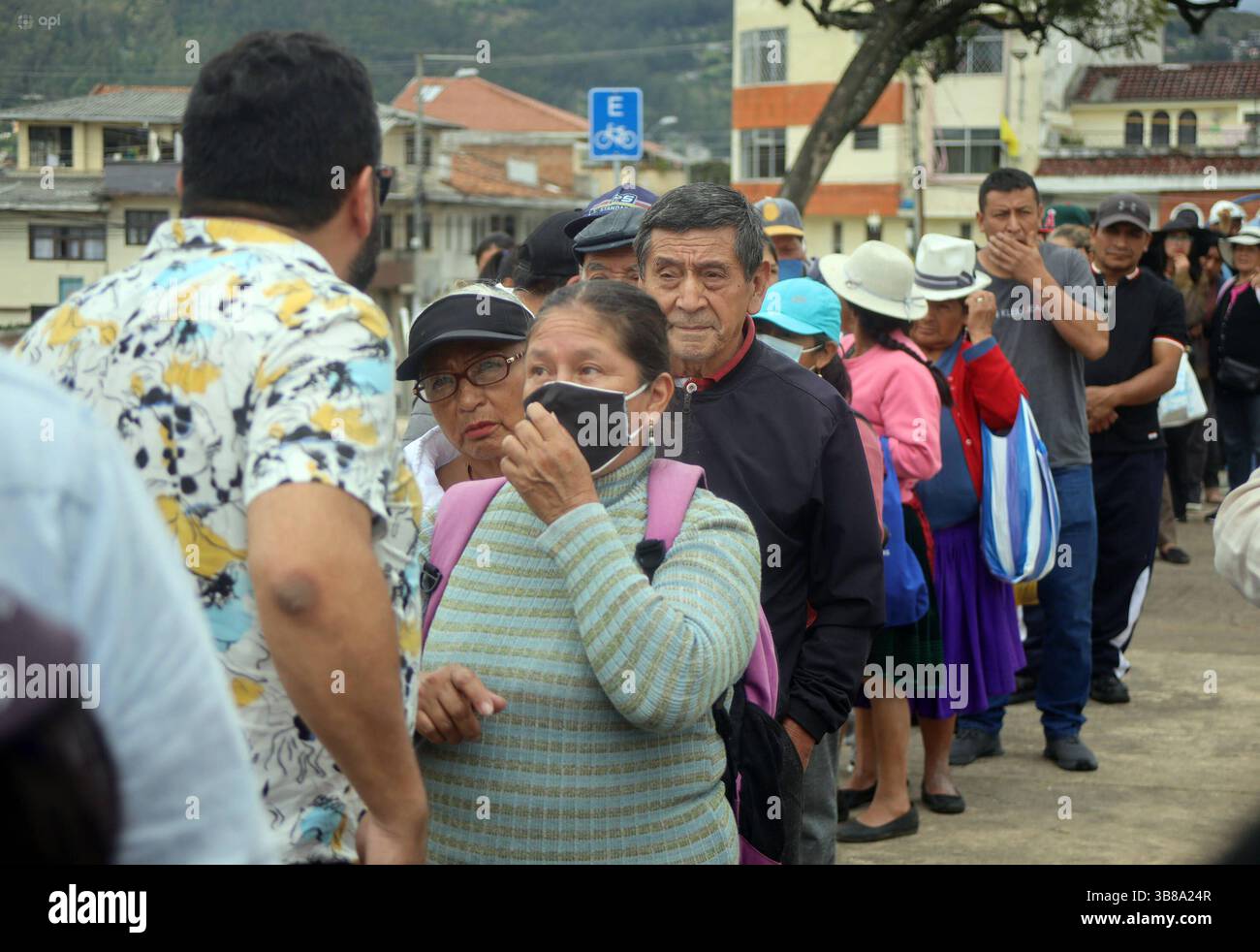 CUENCA DELIVER MASKS TO PREVENT YELLOW AND TOSPHERINE FEVER Cuenca ...