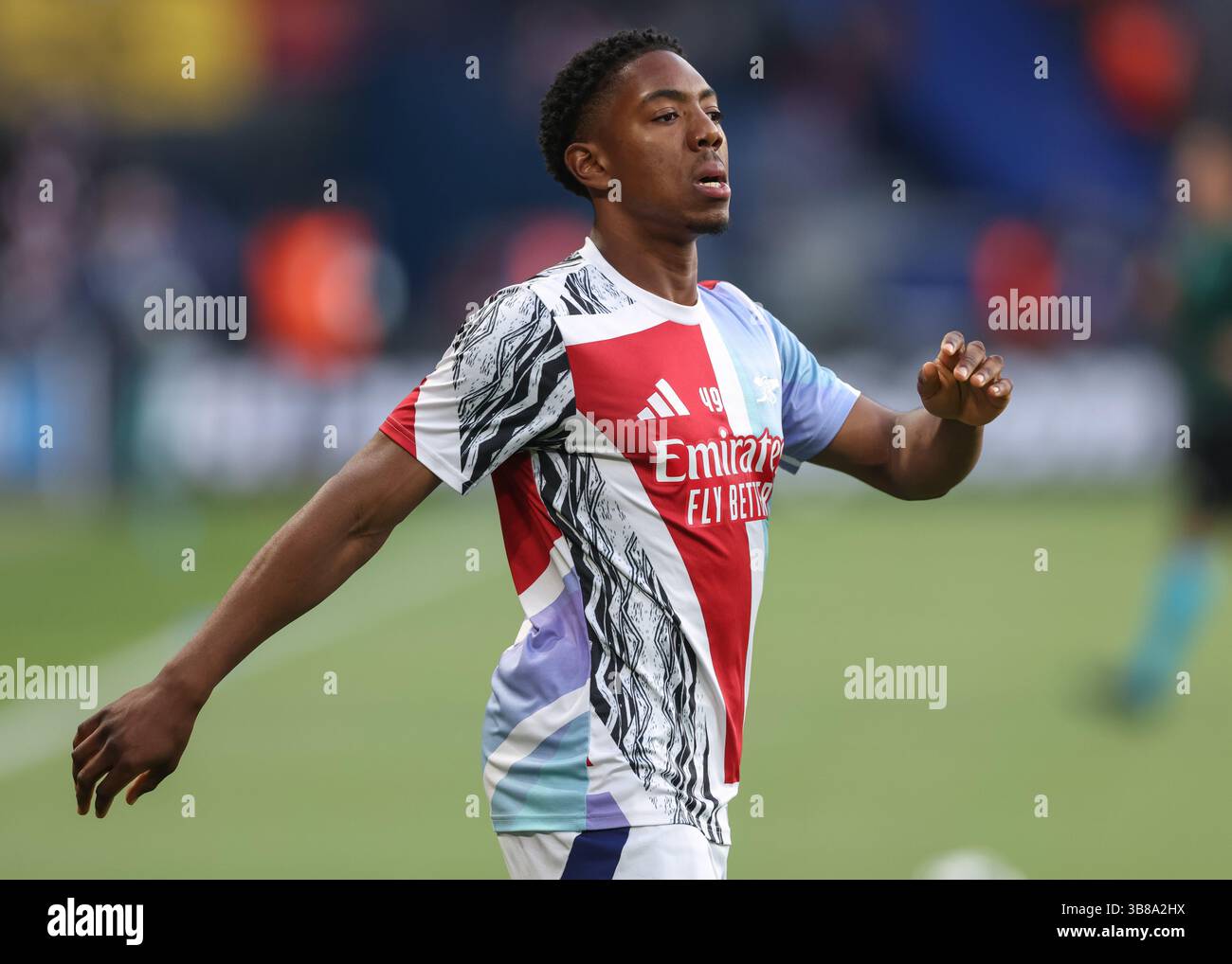 Paris, France. 7th May, 2025. Myles Lewis-Skelly of Arsenal warms up ...