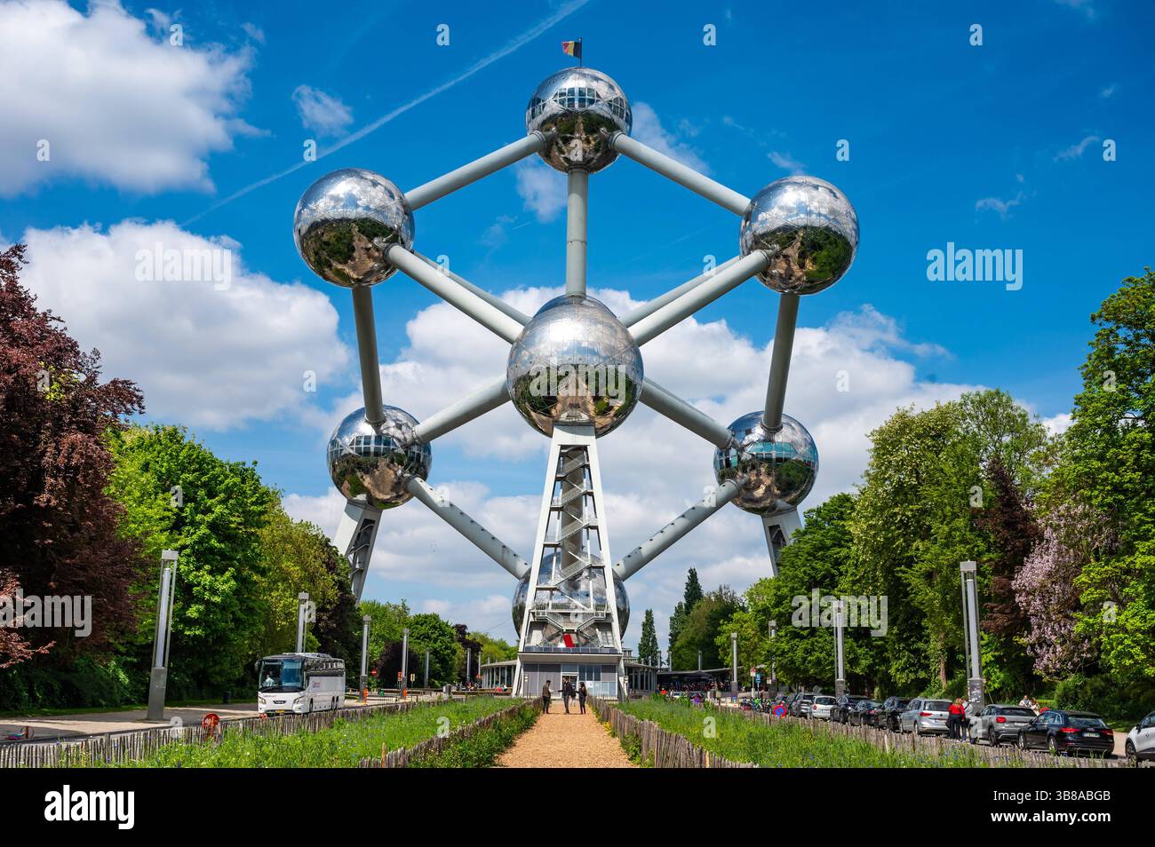 The atomium monument at the Avenue du Centenaire in Laeken, Brussels ...
