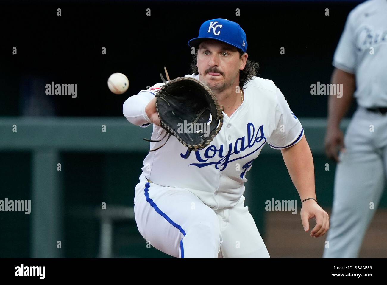 Kansas City Royals first baseman Vinnie Pasquantino catches the ball ...