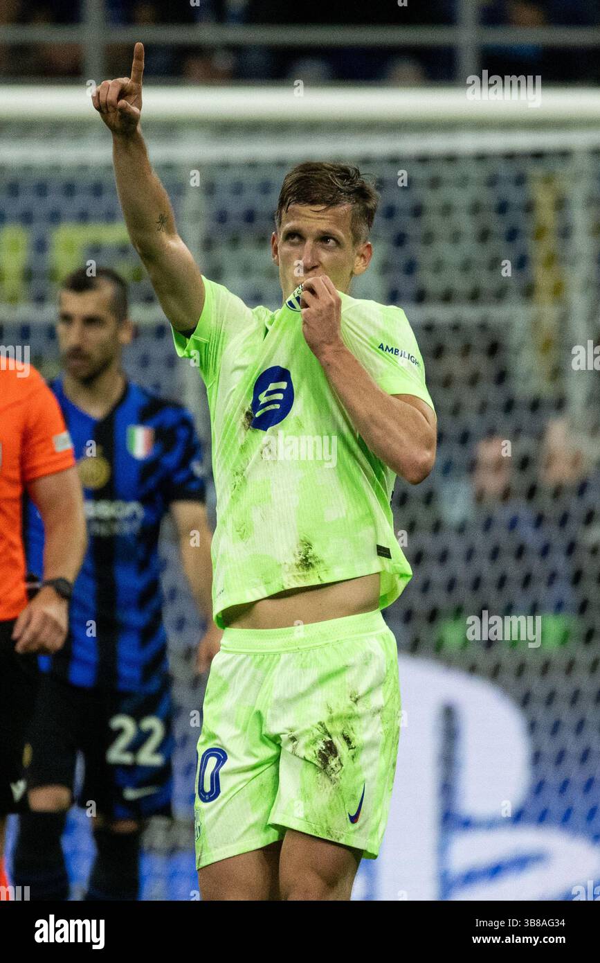 Dani Olmo FC Barcelona scores goal 2-2 during semi-finals 2nd leg match ...