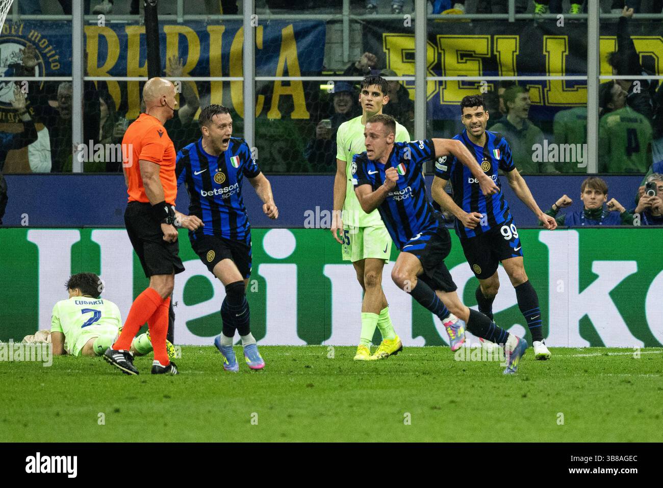 Frattesi Davide scores goal 4-3 FC Internazionale during semi-finals ...
