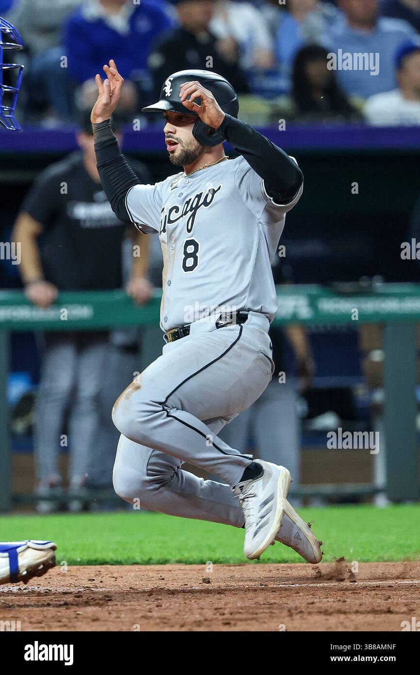 May 6, 2025: Chicago White Sox shortstop Jacob Amaya (8) starts his ...