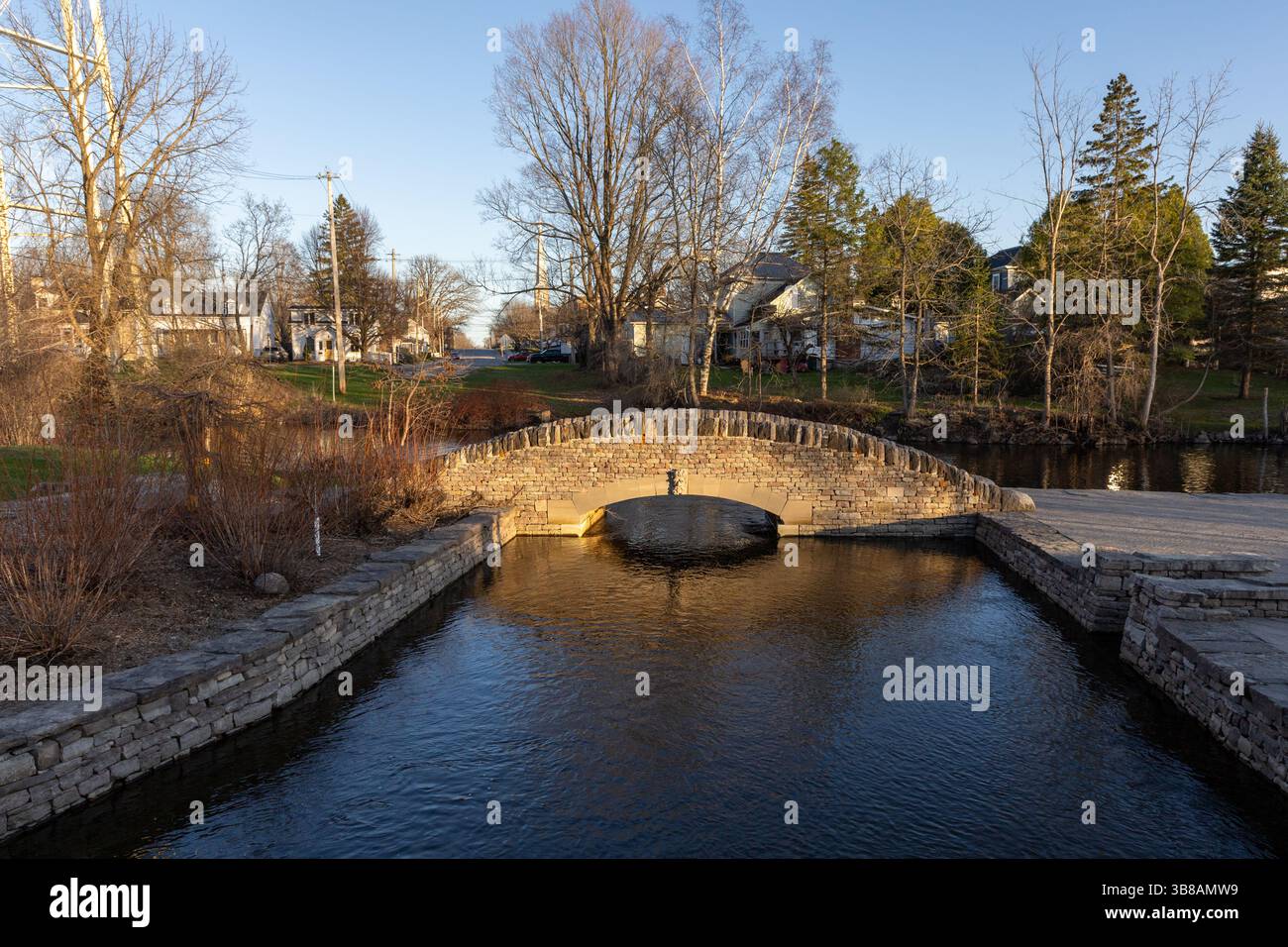 Bridge over stream in perth hi-res stock photography and images - Alamy