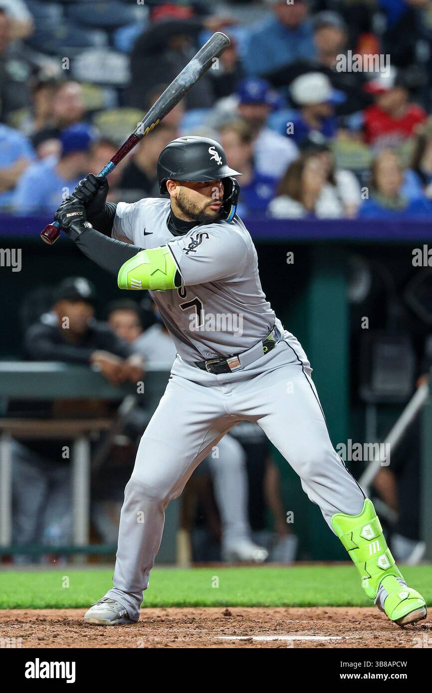 Kansas City, MO, USA. 6th May, 2025. Chicago White Sox catcher Edgar ...