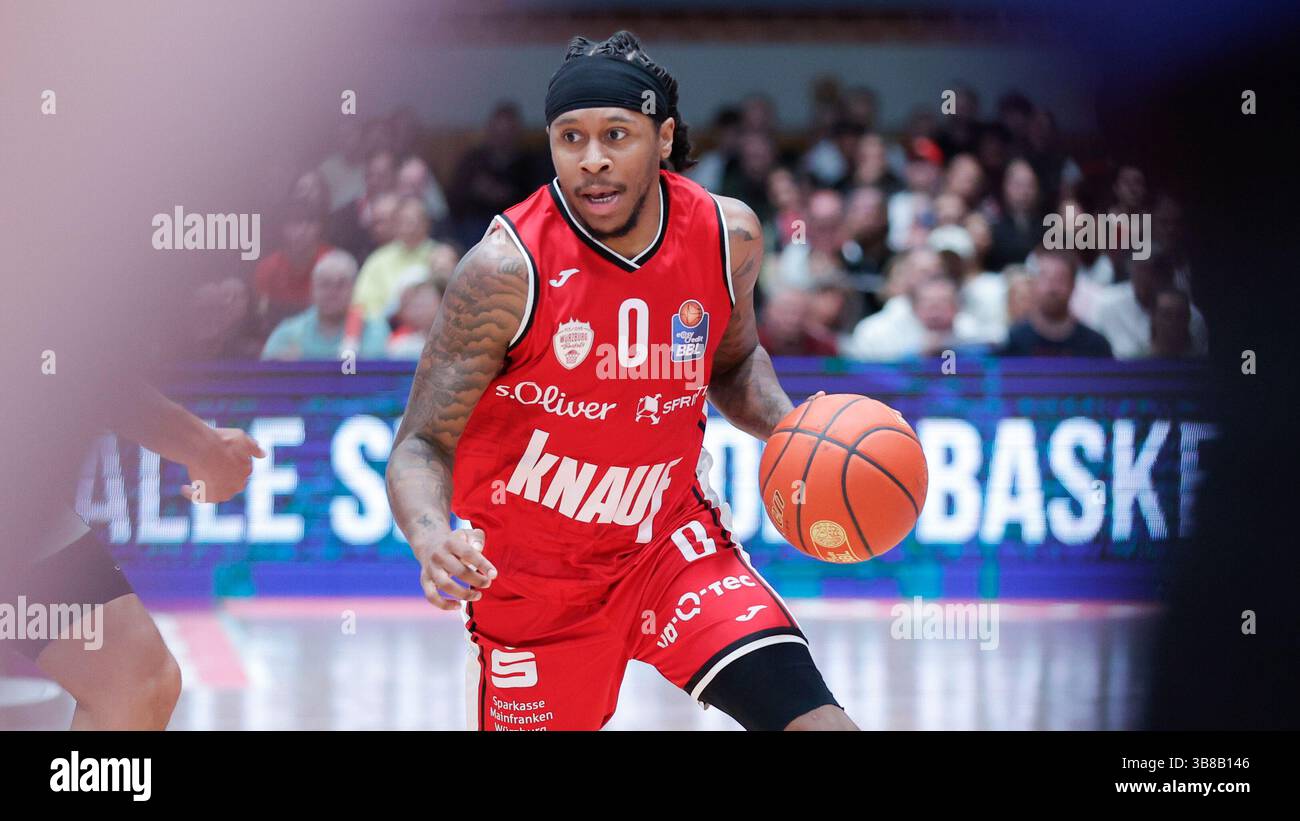 Im Bild: Mike Lewis II (Wuerzburg Baskets, 0) am Ball 07.05.2025 ...