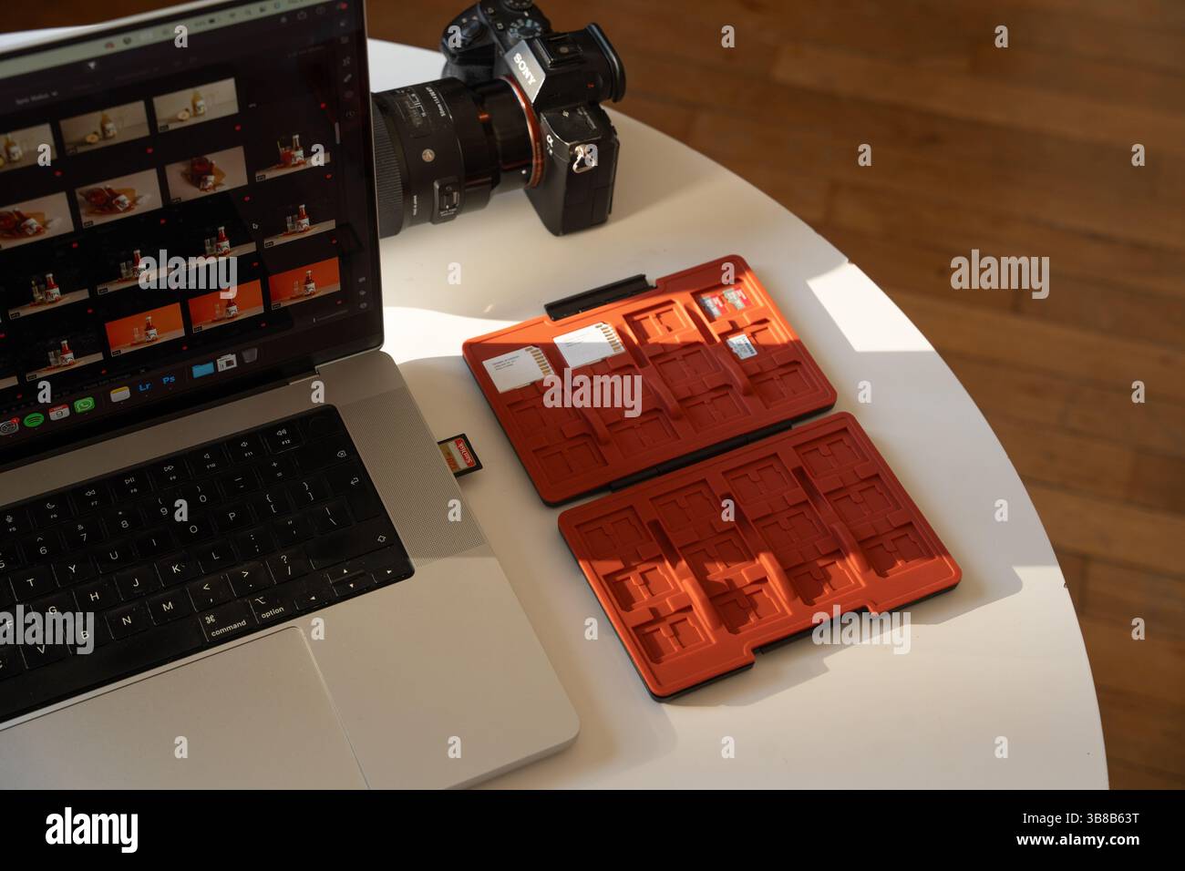 Filmmaker essentials hi-res stock photography and images - Alamy