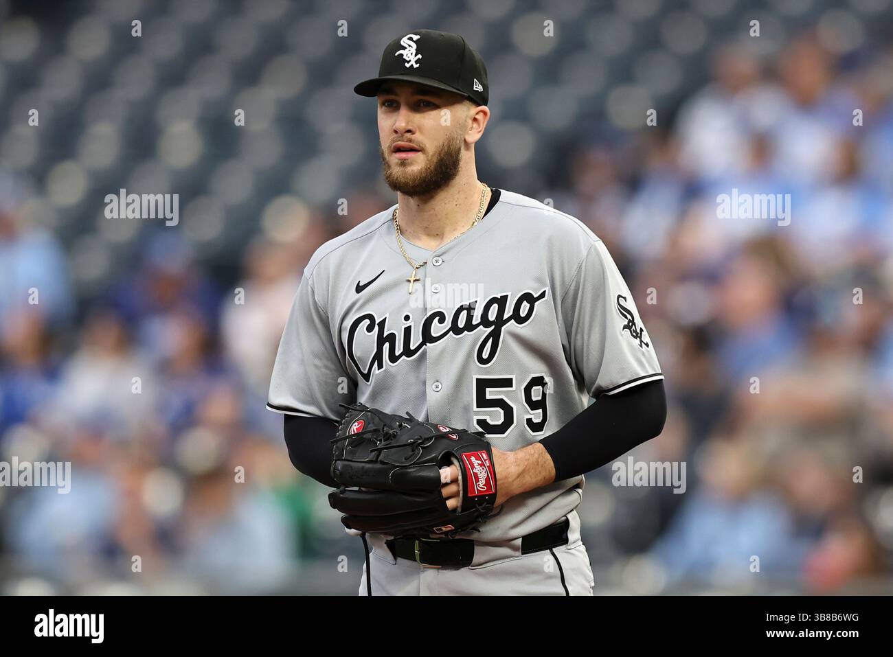 KANSAS CITY, MO - MAY 06: Chicago White Sox pitcher Sean Burke (59 ...